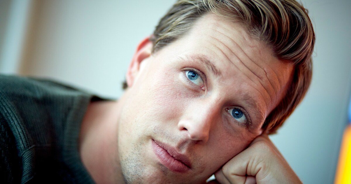 Huh? Wordt Freek Vonk rapper?