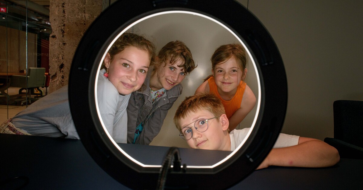 Het testteam test ring lights