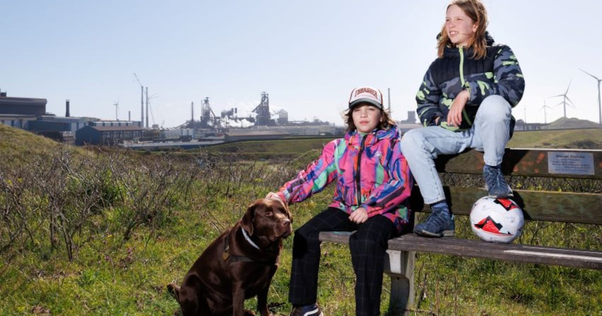 Sepp (9) en Boris (10) wonen vlakbij Tata Steel: 'Je voelt je niet veilig'