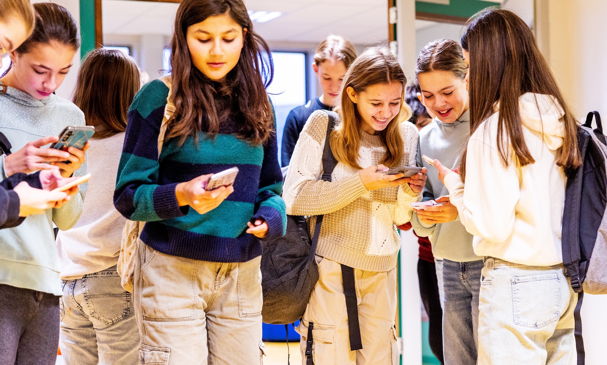 Dit vinden leerlingen van het smartphoneverbod op school