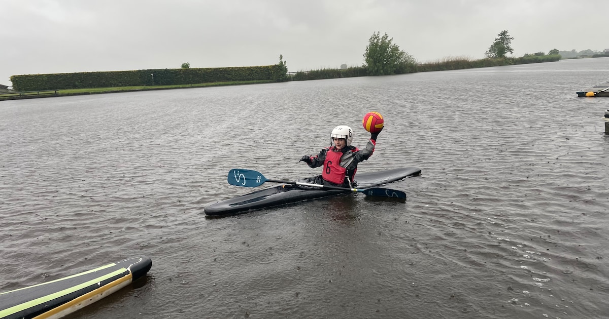 Isabelle (10) en Dirk (13) doen mee met het Amsterdam Open kanopolo ...