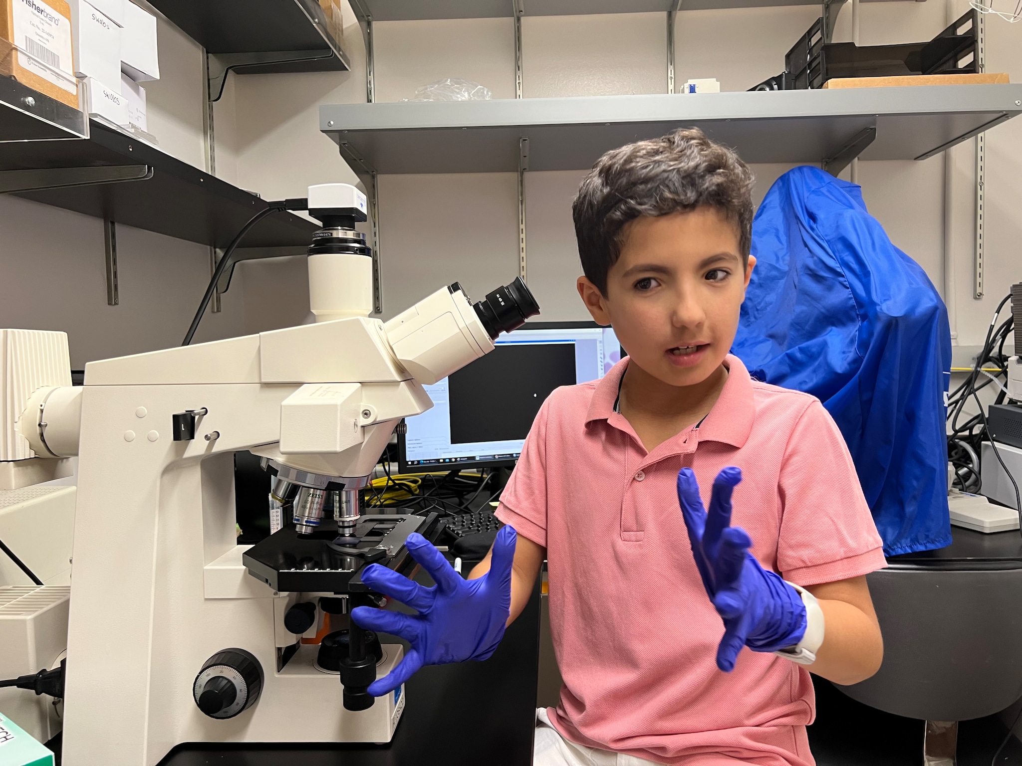 Ehsan (12) uit Dubai interviewt knappe koppen voor YouTube-video’s: ‘Zo wil ik kinderen ...