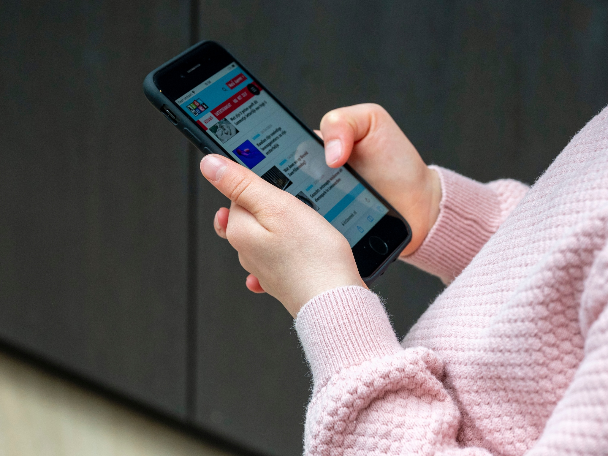 Stephanie Louwrier vertelt over nieuwe serie Techbitch: ‘Apps zijn expres verslavend gemaakt ...