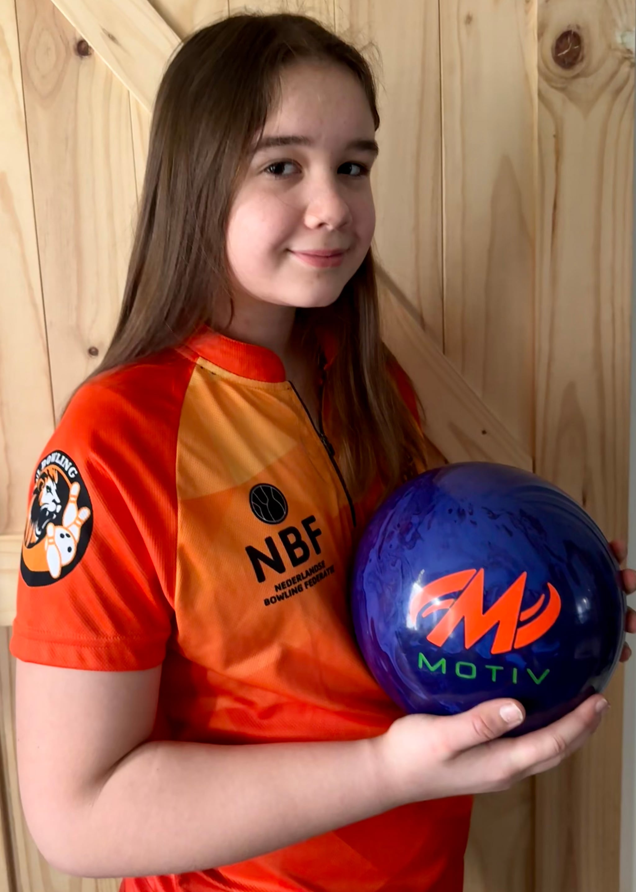 Phyllis (13) is Nederlands kampioen bowlen - Kidsweek